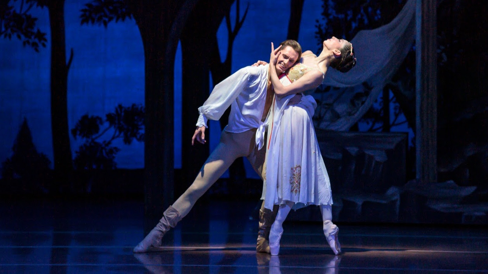 Klassikkoteos Romeo ja Julia palaa Kansallisbaletin ohjelmistoon - Romeon roolissa vierailee ...